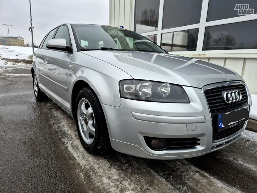 Pelēks Audi A3 2005 Kauņa, ar dzinēja tilpumu 1.60 L un nobraukumu 241 tūkst. km par 1500 €, foto 1 vietnē AUTOMOTO.COM.LV