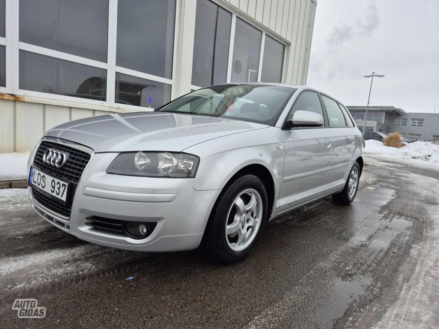 Pelēks Audi A3 2005 Kauņa, ar dzinēja tilpumu 1.60 L un nobraukumu 241 tūkst. km par 1500 €, foto 6 vietnē AUTOMOTO.COM.LV