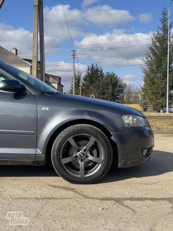 Pelēks Audi A3 2005 Kauņa, ar dzinēja tilpumu 2.00 L un nobraukumu 354 tūkst. km par 1700 €, foto 2 vietnē AUTOMOTO.COM.LV