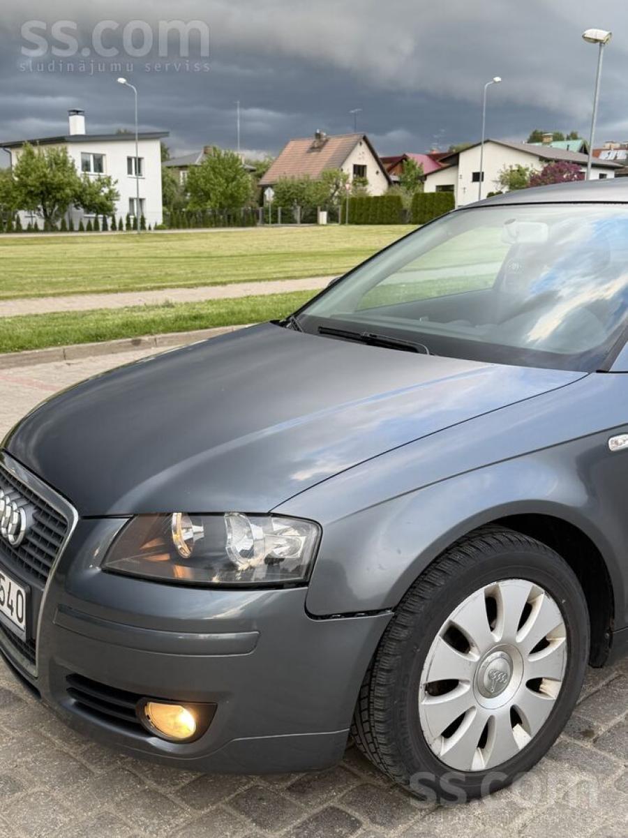 Pelēks Audi A3 2005 Cēsis, ar dzinēja tilpumu 1.60 L un nobraukumu 274 tūkst. km par 2300 €, foto 3 vietnē AUTOMOTO.COM.LV
