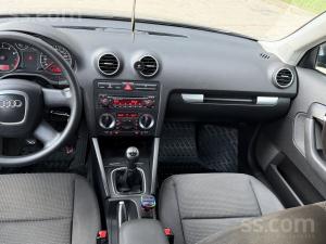 Pelēks Audi A3 2005 Cēsis, ar dzinēja tilpumu 1.60 L un nobraukumu 274 tūkst. km par 2300 €, foto 4 vietnē AUTOMOTO.COM.LV