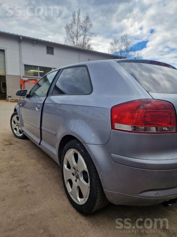 Grey Audi A3 2005 in Riga, with an engine capacity of 2.00 L and mileage of 370 thousand km for 2250 €, photo 3 on AUTOMOTO.COM.LV
