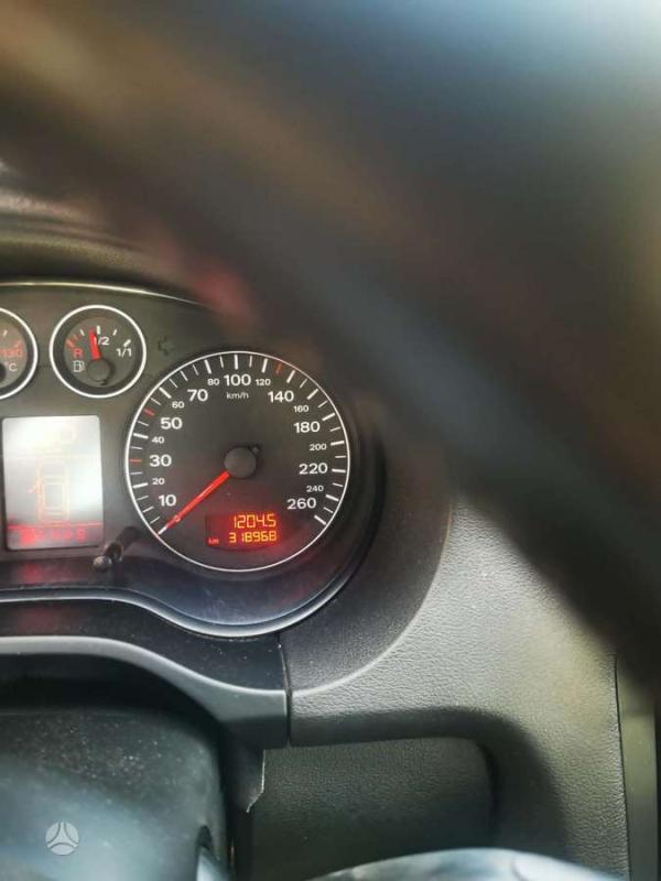 Pelēks Audi A3 2005 Plungė, ar dzinēja tilpumu 1.60 L un nobraukumu 319 tūkst. km par 2700 €, foto 9 vietnē AUTOMOTO.COM.LV