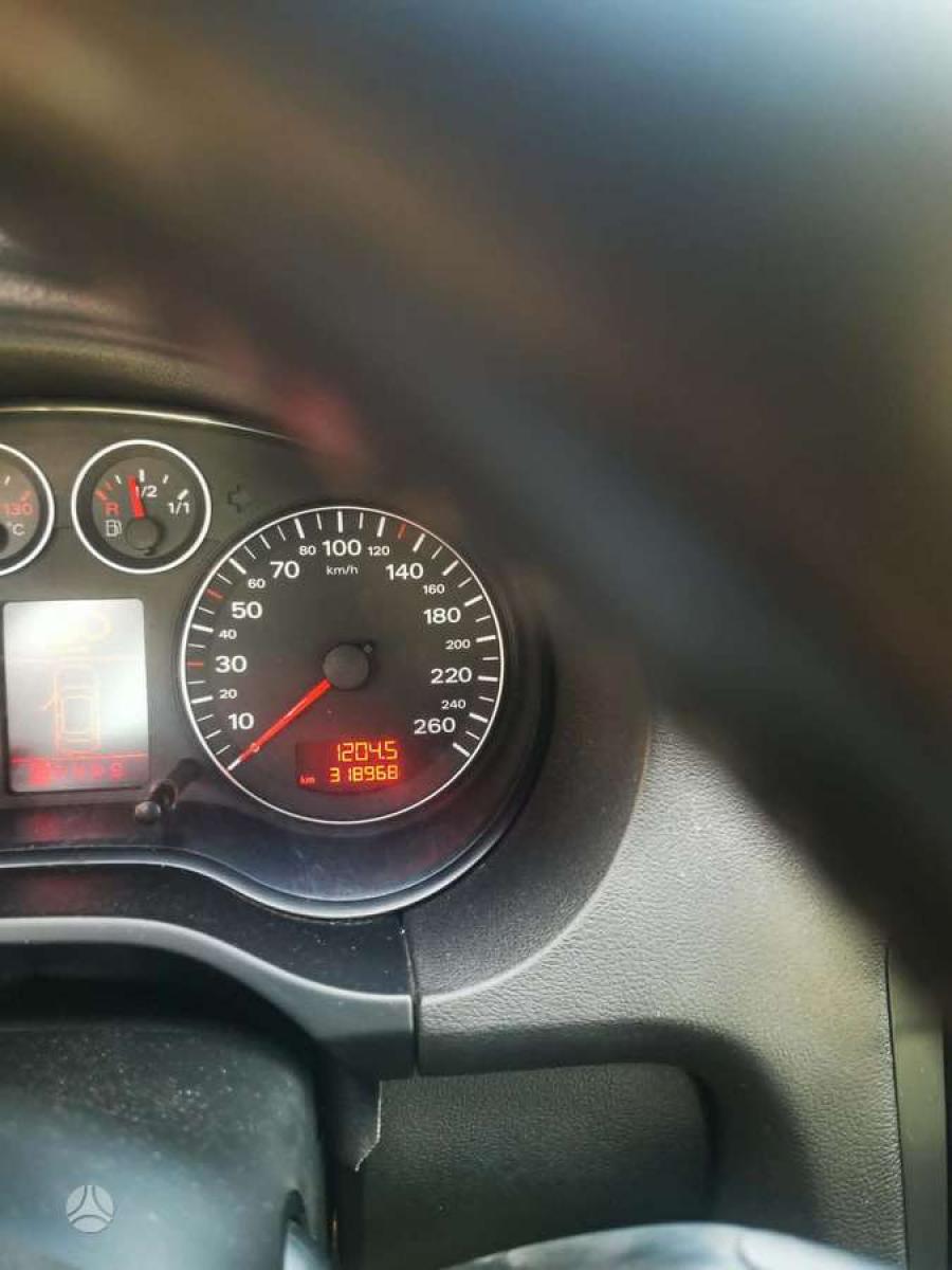 Pelēks Audi A3 2005 Plungė, ar dzinēja tilpumu 1.60 L un nobraukumu 319 tūkst. km par 2700 €, foto 10 vietnē AUTOMOTO.COM.LV