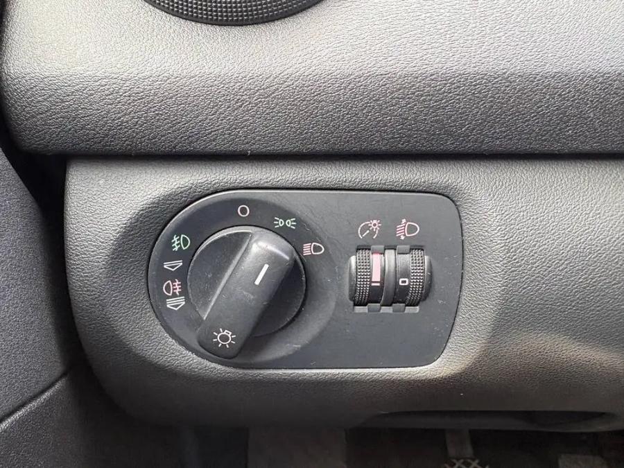Pelēks Audi A3 2005 Daugavpils, ar dzinēja tilpumu 2.00 L un nobraukumu 292 tūkst. km par 3650 €, foto 17 vietnē AUTOMOTO.COM.LV