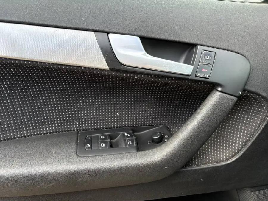 Pelēks Audi A3 2005 Daugavpils, ar dzinēja tilpumu 2.00 L un nobraukumu 292 tūkst. km par 3650 €, foto 19 vietnē AUTOMOTO.COM.LV