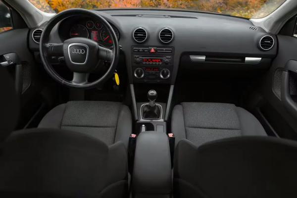 Grey Audi A3 2005 in Jelgava, with an engine capacity of 2.00 L and mileage of 220 thousand km for 4900 €, photo 8 on AUTOMOTO.COM.LV