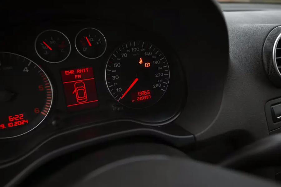 Серый Ауди А3 2005 в Елгава, объемом двигателя 2.00 л и пробегом 220 тыс. км за 4900 €, фото 11 на AUTOMOTO.COM.LV
