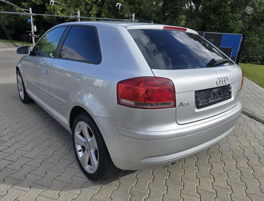 Grey Audi A3 2005 in Panevezys, with an engine capacity of 1.90 L and mileage of 318 thousand km for 1699 €, photo 4 on AUTOMOTO.COM.LV