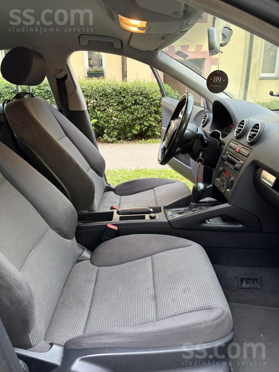 Pelēks Audi A3 2005 Rīga, ar dzinēja tilpumu 1.60 L un nobraukumu 226 tūkst. km par 4000 €, foto 14 vietnē AUTOMOTO.COM.LV