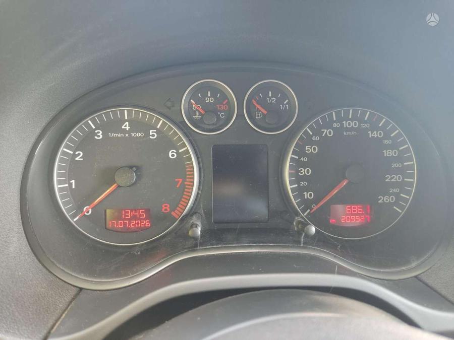 Grey Audi A3 2005 in Kalvarija, with an engine capacity of 1.98 L and mileage of 210 thousand km for 2300 €, photo 4 on AUTOMOTO.COM.LV