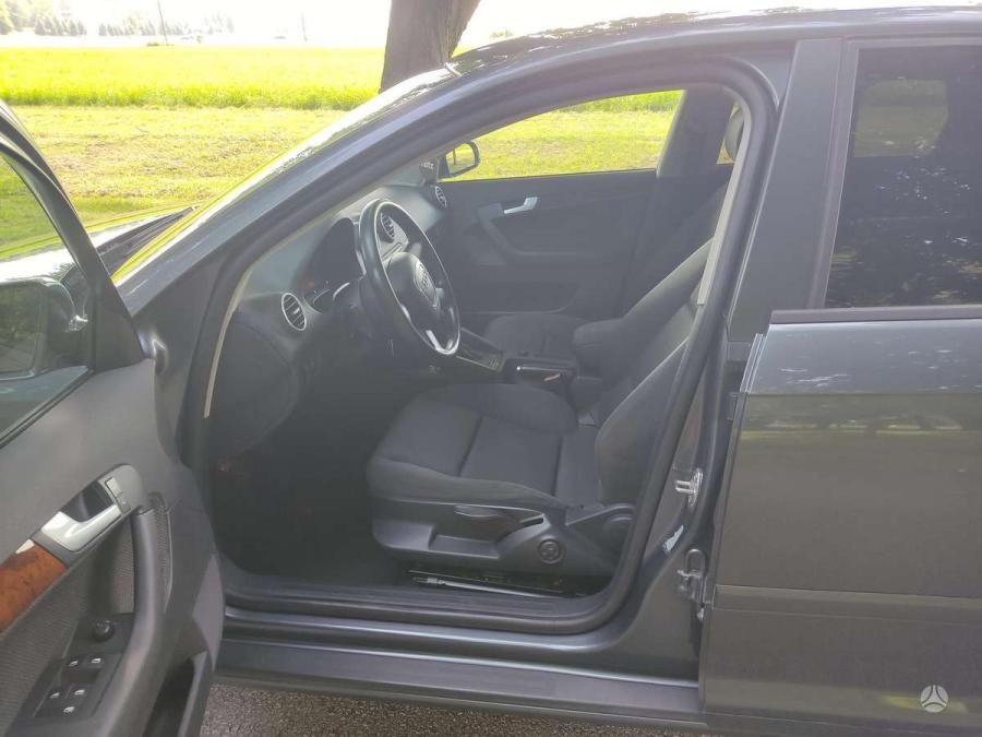 Grey Audi A3 2005 in Kalvarija, with an engine capacity of 1.98 L and mileage of 210 thousand km for 2300 €, photo 7 on AUTOMOTO.COM.LV