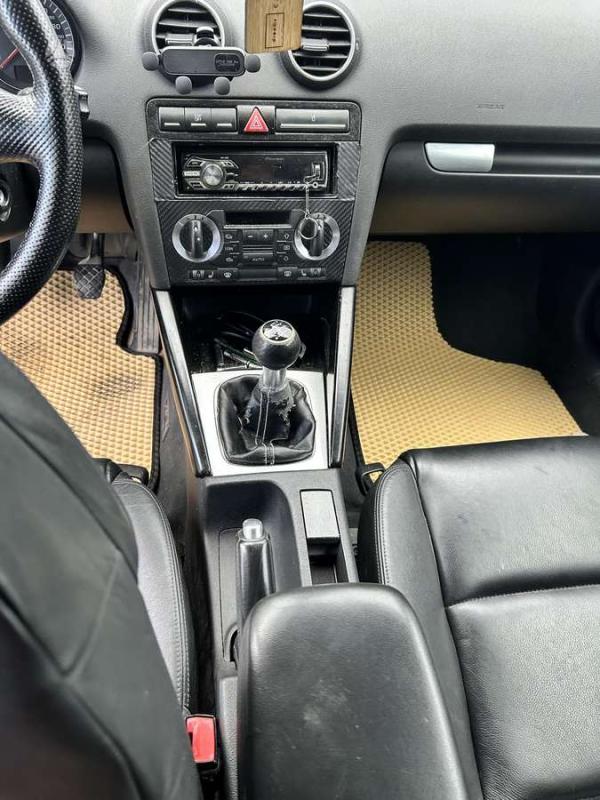 Grey Audi A3 2005 in Siauliai, with an engine capacity of 0.00 L and mileage of 291 thousand km for 900 €, photo 6 on AUTOMOTO.COM.LV