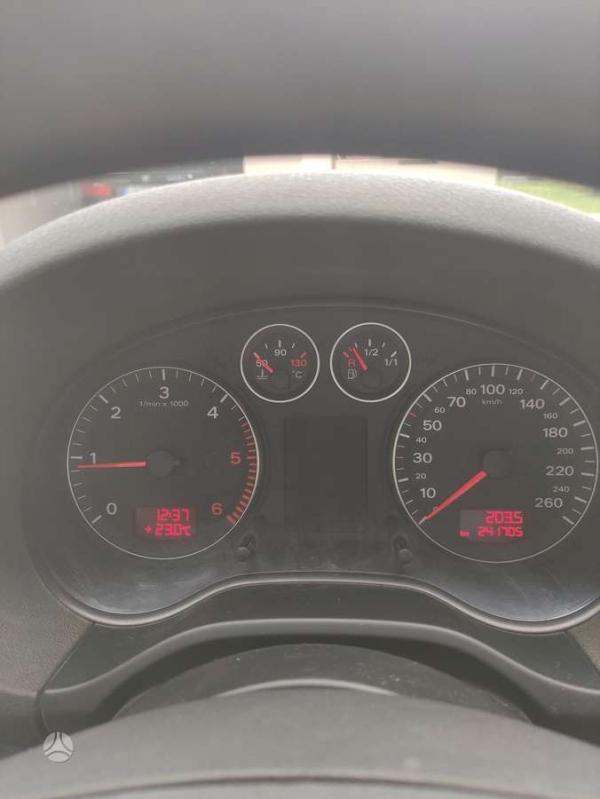 Pelēks Audi A3 2005 Gargždai, ar dzinēja tilpumu 1.90 L un nobraukumu 242 tūkst. km par 1200 €, foto 1 vietnē AUTOMOTO.COM.LV