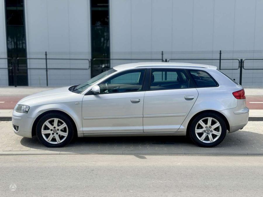 Pelēks Audi A3 2005 Viļņa, ar dzinēja tilpumu 1.97 L un nobraukumu 228 tūkst. km par 1650 €, foto 5 vietnē AUTOMOTO.COM.LV