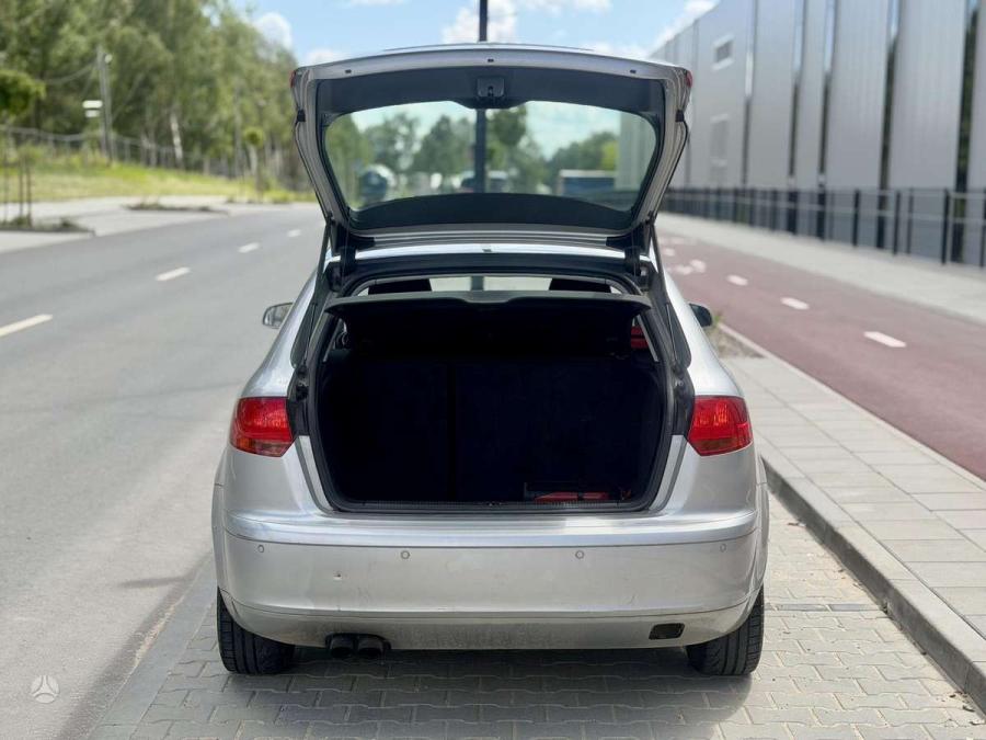 Pelēks Audi A3 2005 Viļņa, ar dzinēja tilpumu 1.97 L un nobraukumu 228 tūkst. km par 1650 €, foto 23 vietnē AUTOMOTO.COM.LV