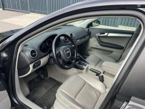 Pelēks Audi A3 2005 Viļņa, ar dzinēja tilpumu 1.98 L un nobraukumu 210 tūkst. km par 2550 €, foto 9 vietnē AUTOMOTO.COM.LV