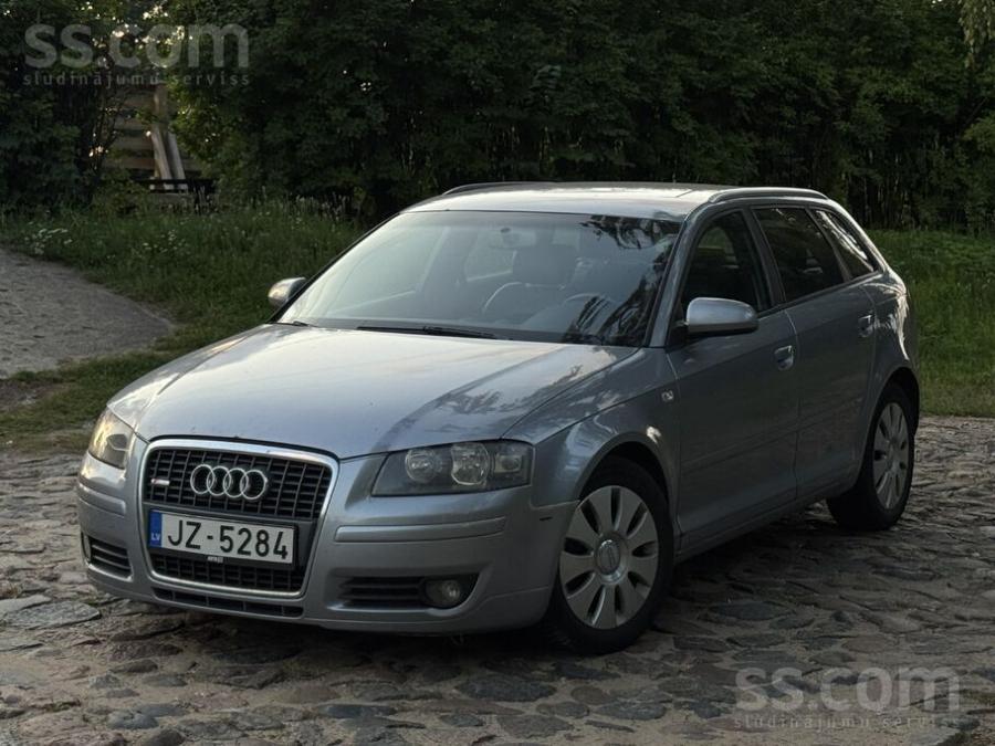 Grey Audi A3 2005 in Riga, with an engine capacity of 2.00 L and mileage of 301 thousand km for 2800 €, photo 4 on AUTOMOTO.COM.LV