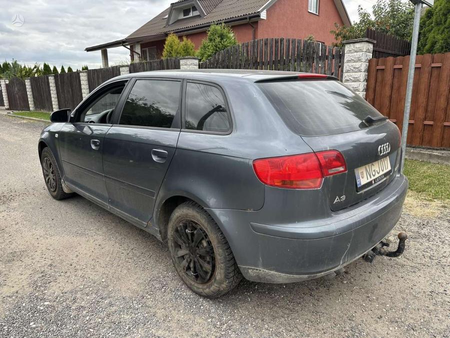 Grey Audi A3 2005 in Vievis, with an engine capacity of 1.97 L and mileage of 300 thousand km for 750 €, photo 5 on AUTOMOTO.COM.LV