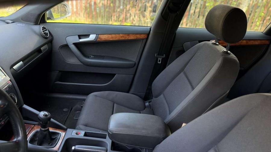 Pelēks Audi A3 2005 Viļņa, ar dzinēja tilpumu 1.97 L un nobraukumu 195 tūkst. km par 2400 €, foto 15 vietnē AUTOMOTO.COM.LV