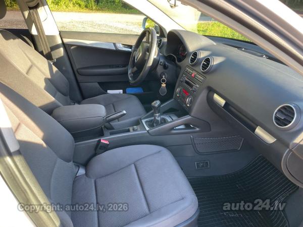 Ауди А3 2005 в Таллин на AUTOMOTO.COM.LV Серый Ауди А3 2005 в Таллин, объемом двигателя 2.00 л и пробегом 326 тыс. км за 3800 €, фото 9 на AUTOMOTO.COM.LV