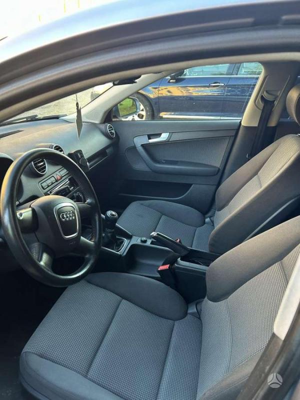 Grey Audi A3 2005 in Joniskis, with an engine capacity of 1.98 L and mileage of 281 thousand km for 1200 €, photo 10 on AUTOMOTO.COM.LV