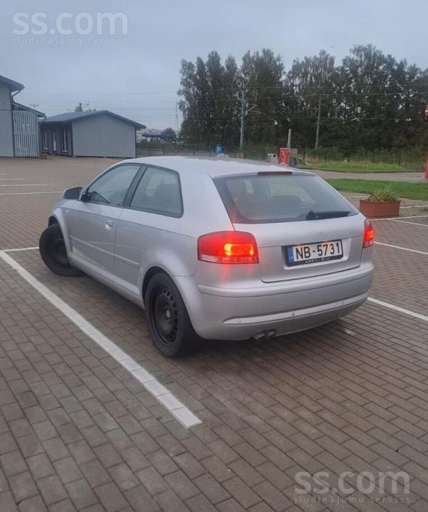 Grey Audi A3 2005 in Riga, with an engine capacity of 2.00 L and mileage of 298 thousand km for 1750 €, photo 3 on AUTOMOTO.COM.LV