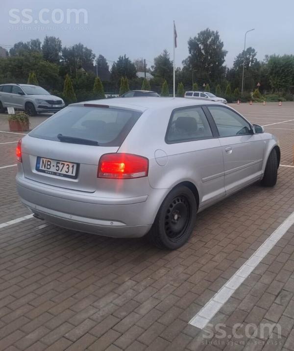 Grey Audi A3 2005 in Riga, with an engine capacity of 2.00 L and mileage of 298 thousand km for 1750 €, photo 4 on AUTOMOTO.COM.LV