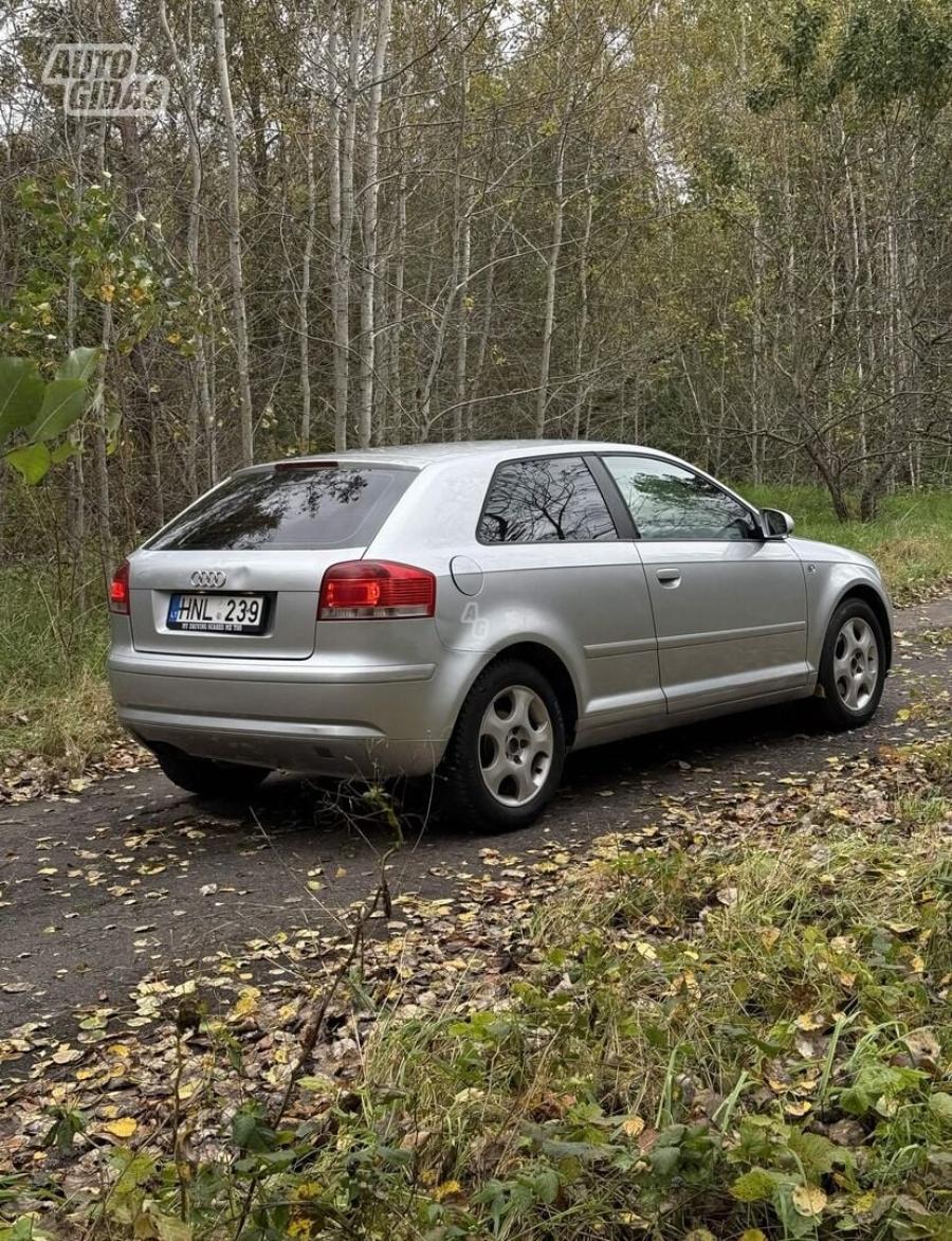 Pelēks Audi A3 2005 Vievis, ar dzinēja tilpumu 2.00 L un nobraukumu 470 tūkst. km par 950 €, foto 5 vietnē AUTOMOTO.COM.LV
