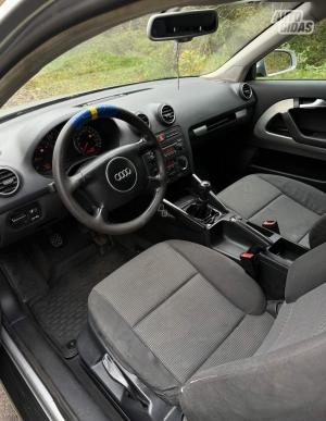 Pelēks Audi A3 2005 Vievis, ar dzinēja tilpumu 2.00 L un nobraukumu 470 tūkst. km par 950 €, foto 8 vietnē AUTOMOTO.COM.LV