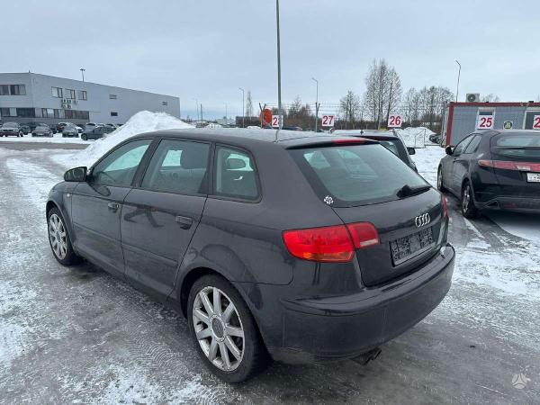 Grey Audi A3 2006 in Vilnius, with an engine capacity of 2.00 L and mileage of 315 thousand km for 3900 €, photo 4 on AUTOMOTO.COM.LV
