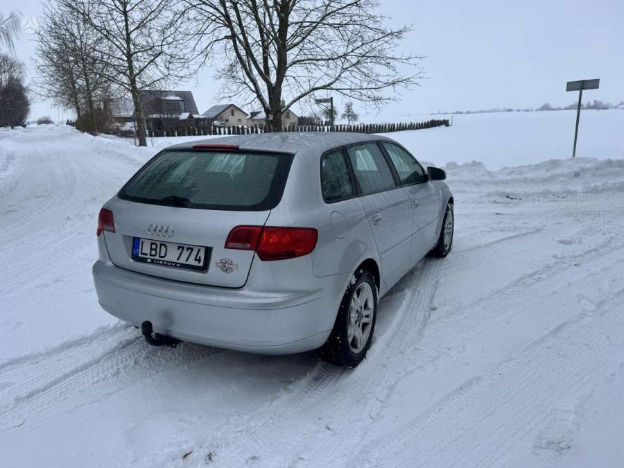Grey Audi A3 2006 in Siauliai, with an engine capacity of 1.60 L and mileage of 255 thousand km for 2050 €, photo 4 on AUTOMOTO.COM.LV