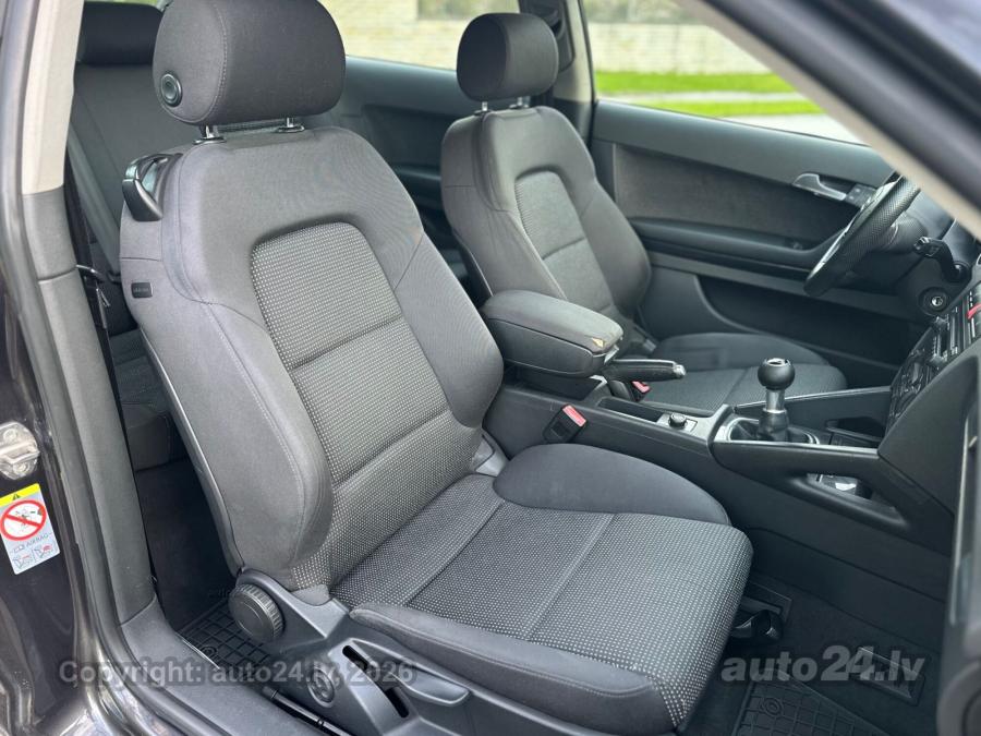 Pelēks Audi A3 2006 Tallina, ar dzinēja tilpumu 2.00 L un nobraukumu 362 tūkst. km par 2890 €, foto 12 vietnē AUTOMOTO.COM.LV