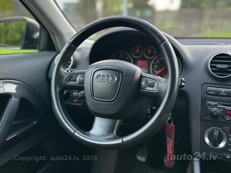Pelēks Audi A3 2006 Tallina, ar dzinēja tilpumu 2.00 L un nobraukumu 362 tūkst. km par 2890 €, foto 16 vietnē AUTOMOTO.COM.LV