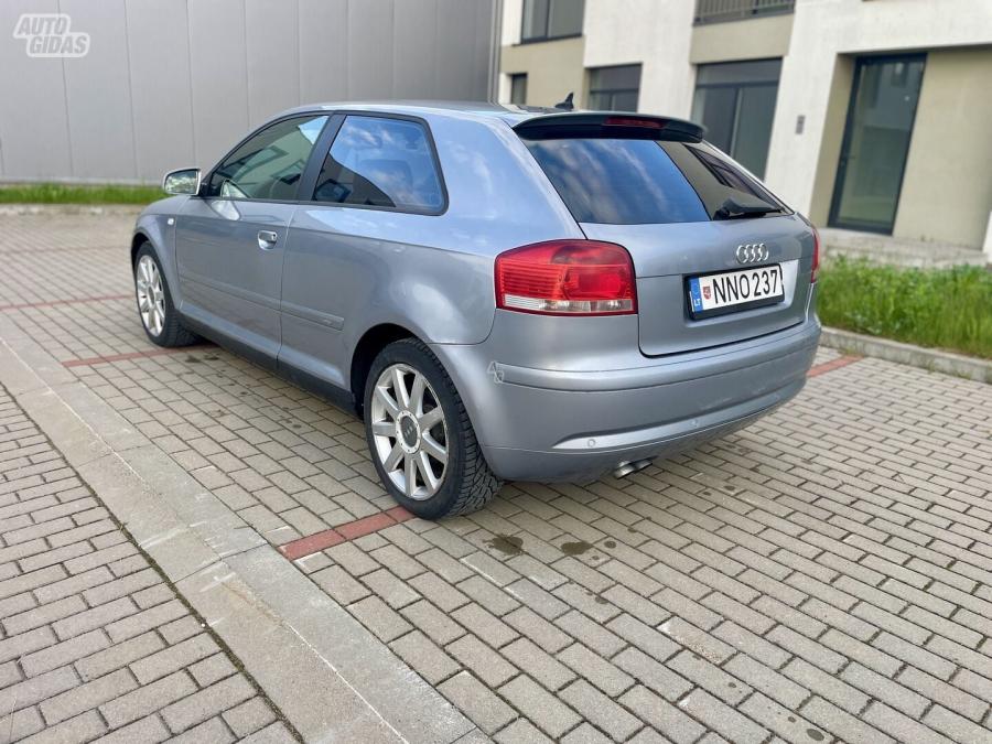 Pelēks Audi A3 2006 Viļņa, ar dzinēja tilpumu 2.00 L un nobraukumu 287 tūkst. km par 2500 €, foto 3 vietnē AUTOMOTO.COM.LV