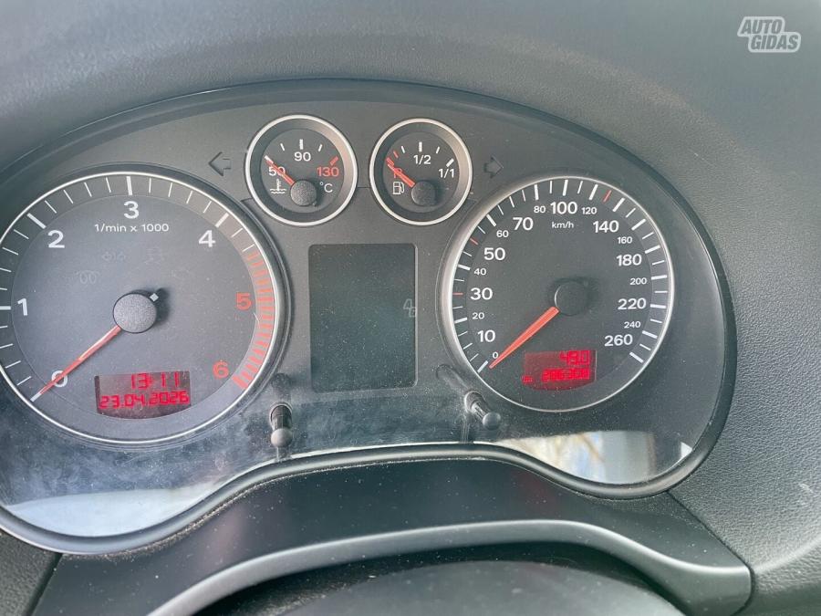 Pelēks Audi A3 2006 Viļņa, ar dzinēja tilpumu 2.00 L un nobraukumu 287 tūkst. km par 2500 €, foto 15 vietnē AUTOMOTO.COM.LV