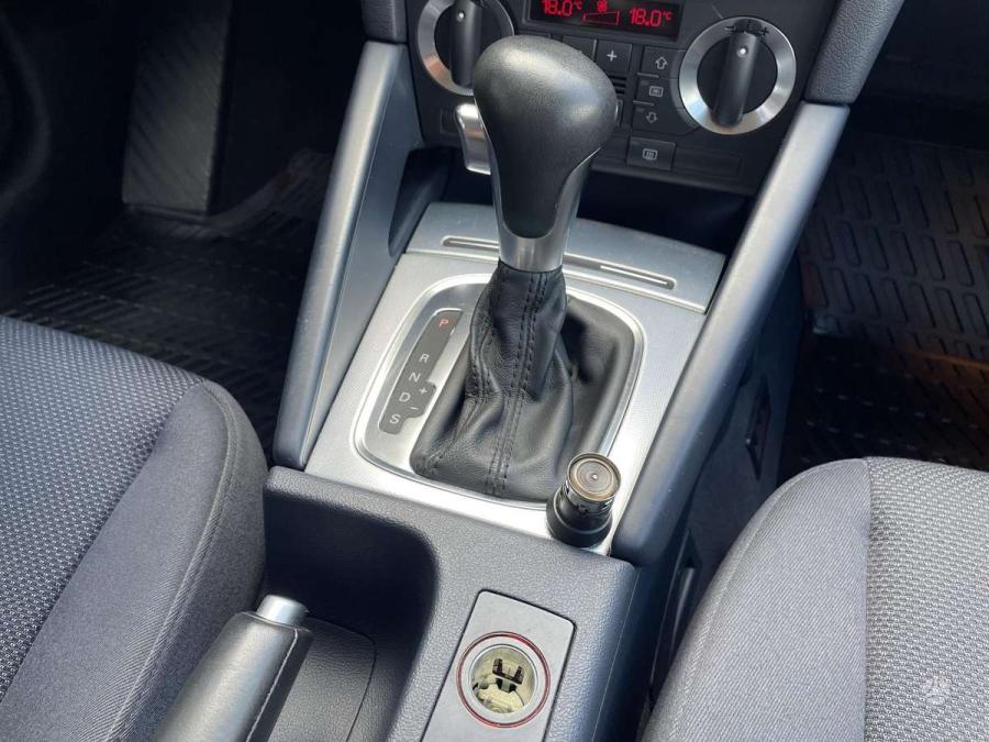 Pelēks Audi A3 2006 Telšiai, ar dzinēja tilpumu 1.97 L un nobraukumu 290 tūkst. km par 3650 €, foto 23 vietnē AUTOMOTO.COM.LV