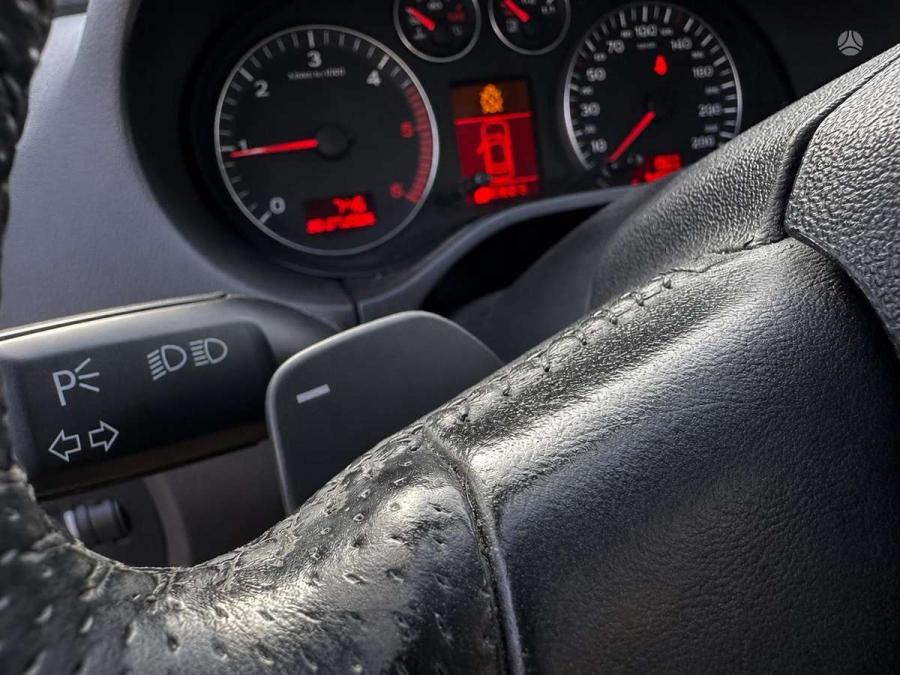 Pelēks Audi A3 2006 Viļņa, ar dzinēja tilpumu 1.97 L un nobraukumu 287 tūkst. km par 1000 €, foto 17 vietnē AUTOMOTO.COM.LV