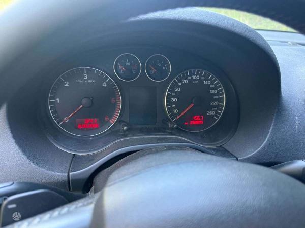 Pelēks Audi A3 2006 Viļņa, ar dzinēja tilpumu 2.00 L un nobraukumu 220 tūkst. km par 2500 €, foto 11 vietnē AUTOMOTO.COM.LV