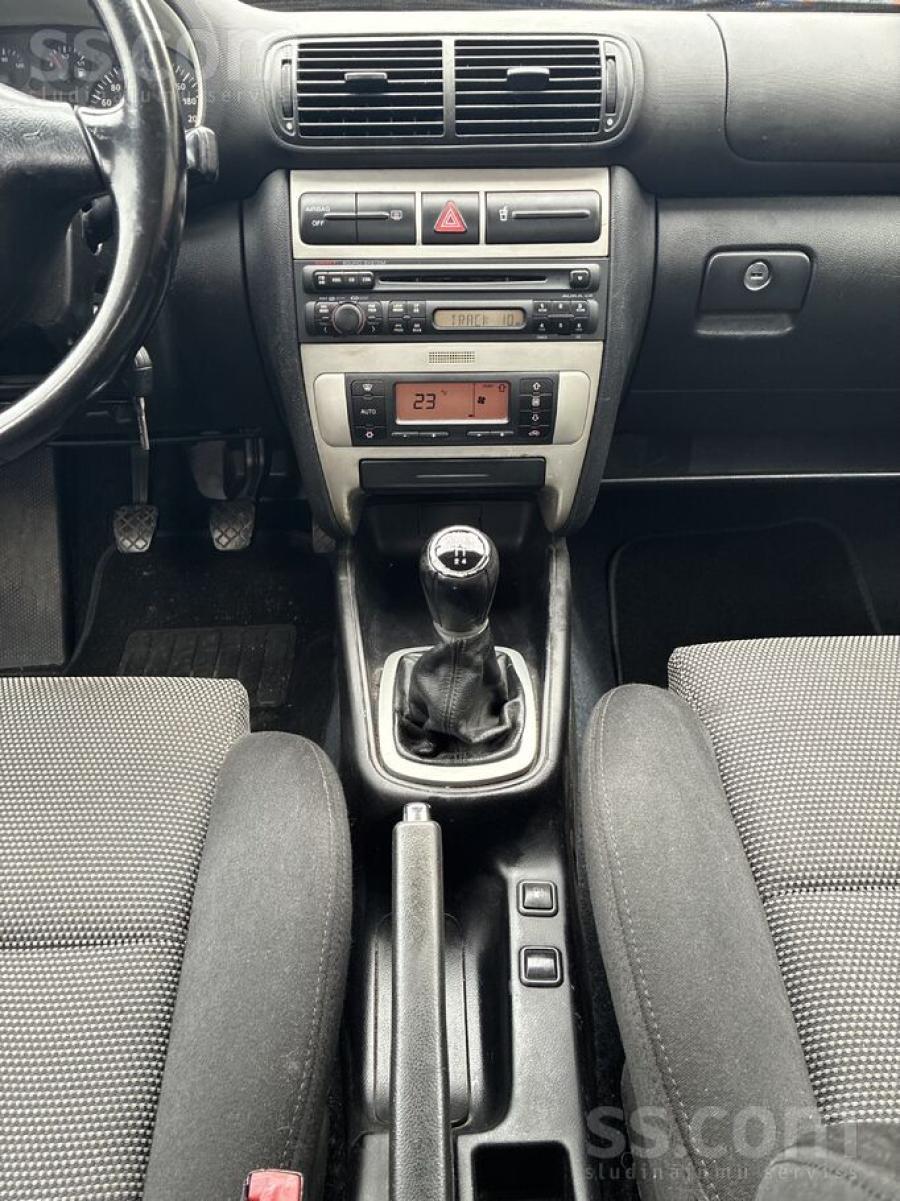 Pelēks Audi A3 2006 Rīga, ar dzinēja tilpumu 1.90 L un nobraukumu 271 tūkst. km par 2500 €, foto 18 vietnē AUTOMOTO.COM.LV