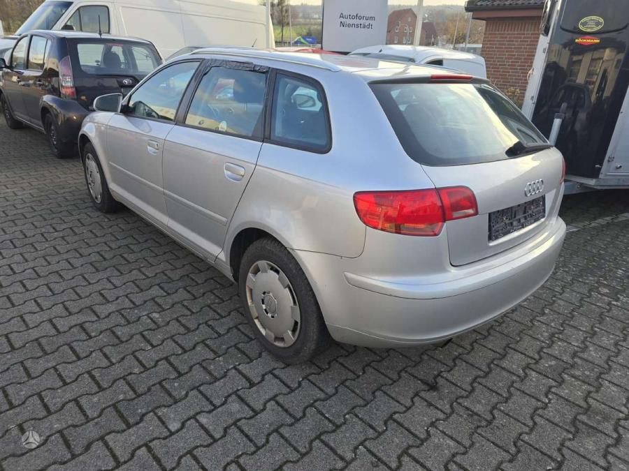 Pelēks Audi A3 2007 Marijampole, ar dzinēja tilpumu 1.60 L un nobraukumu 166 tūkst. km par 1800 €, foto 3 vietnē AUTOMOTO.COM.LV