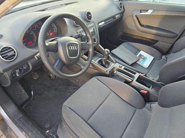Pelēks Audi A3 2007 Marijampole, ar dzinēja tilpumu 1.60 L un nobraukumu 166 tūkst. km par 1800 €, foto 6 vietnē AUTOMOTO.COM.LV