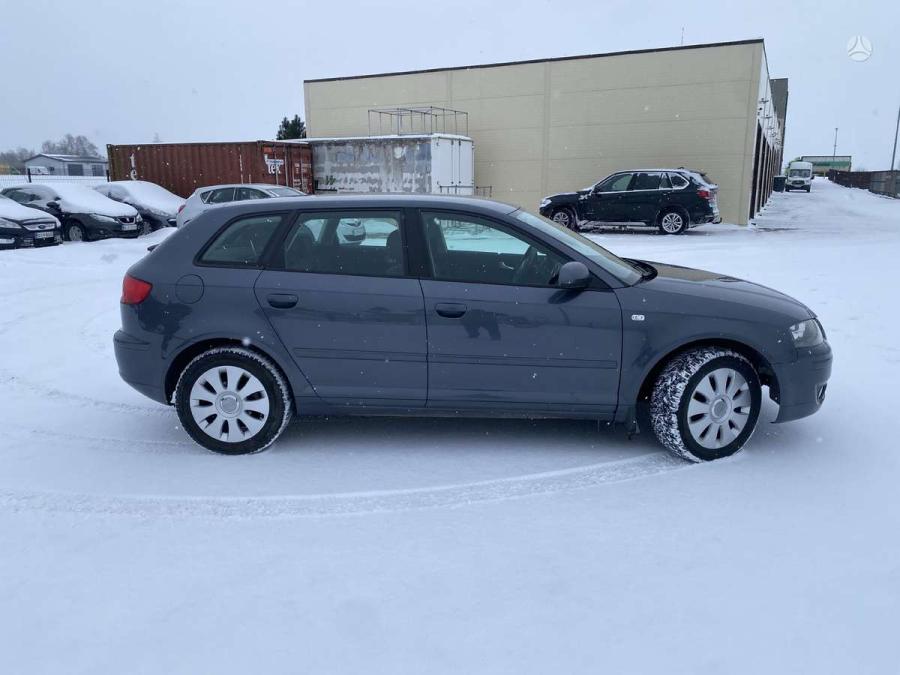 Grey Audi A3 2007 in Siauliai, with an engine capacity of 1.60 L and mileage of 225 thousand km for 2600 €, photo 4 on AUTOMOTO.COM.LV