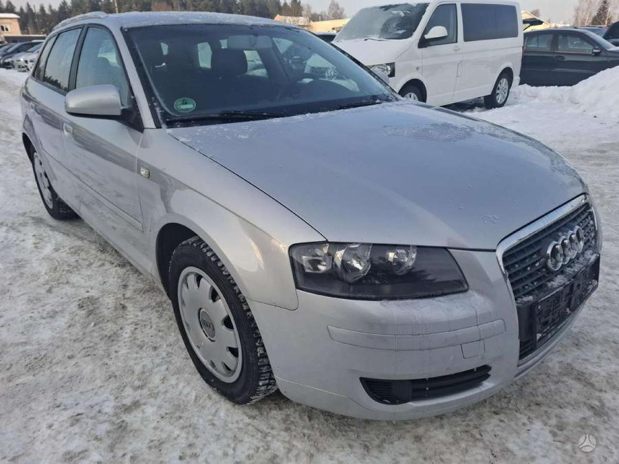 Grey Audi A3 2007 in Utena, with an engine capacity of 1.39 L and mileage of 226 thousand km for 2250 €, photo 5 on AUTOMOTO.COM.LV