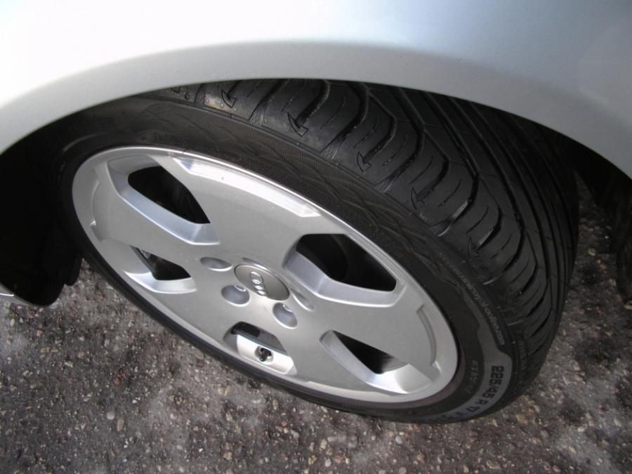 Grey Audi A3 2007 in Riga, with an engine capacity of 2.00 L and mileage of 255 thousand km for 4490 €, photo 24 on AUTOMOTO.COM.LV