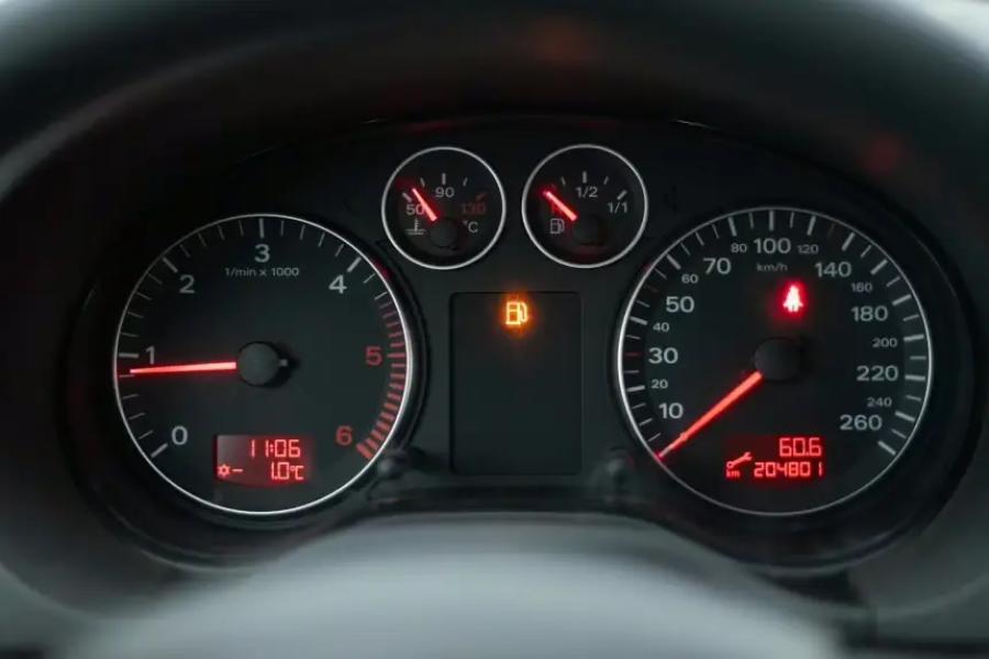 Pelēks Audi A3 2007 Liepāja, ar dzinēja tilpumu 1.90 L un nobraukumu 205 tūkst. km par 4200 €, foto 13 vietnē AUTOMOTO.COM.LV