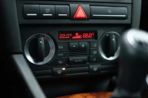 Pelēks Audi A3 2007 Liepāja, ar dzinēja tilpumu 1.90 L un nobraukumu 205 tūkst. km par 4200 €, foto 14 vietnē AUTOMOTO.COM.LV