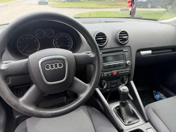 Pelēks Audi A3 2007 Kauņa, ar dzinēja tilpumu 1.60 L un nobraukumu 268 tūkst. km par 3000 €, foto 5 vietnē AUTOMOTO.COM.LV
