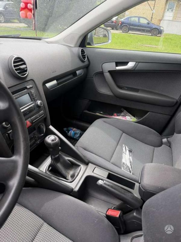 Pelēks Audi A3 2007 Kauņa, ar dzinēja tilpumu 1.60 L un nobraukumu 268 tūkst. km par 3000 €, foto 8 vietnē AUTOMOTO.COM.LV