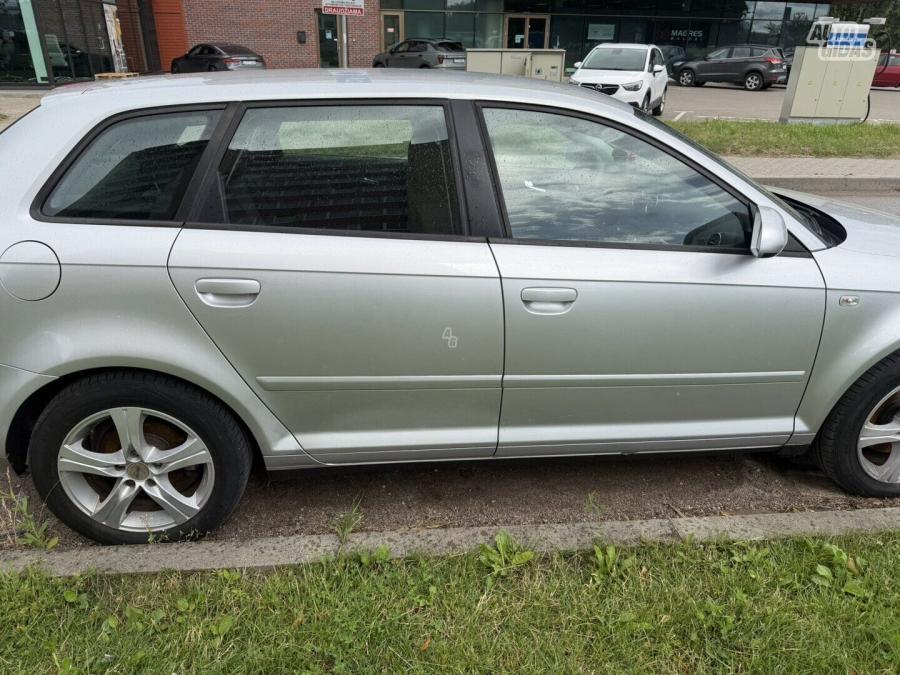Pelēks Audi A3 2007 Kauņa, ar dzinēja tilpumu 1.60 L un nobraukumu 268 tūkst. km par 3000 €, foto 5 vietnē AUTOMOTO.COM.LV